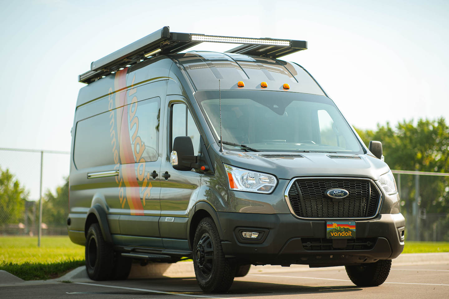 The Debut of The “Rep Van” - Vandoit